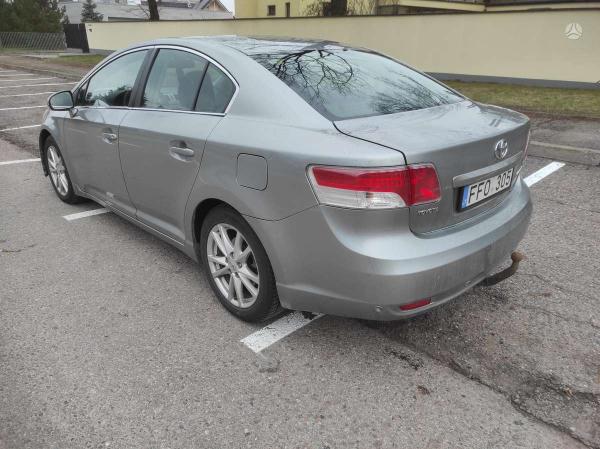 Pelēks Toyota Avensis 2011 Kauņa, ar dzinēja tilpumu 2.00 L un nobraukumu 330 tūkst. km par 3500 €, foto 7 vietnē AUTOMOTO.COM.LV