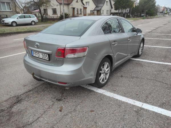 Pelēks Toyota Avensis 2011 Kauņa, ar dzinēja tilpumu 2.00 L un nobraukumu 330 tūkst. km par 3500 €, foto 9 vietnē AUTOMOTO.COM.LV