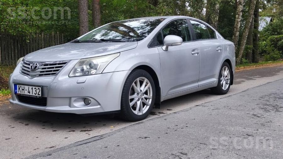 Grey Toyota Avensis 2011 in Jurmala, with an engine capacity of 1.80 L and mileage of 275 thousand km for 3900 €, photo 3 on AUTOMOTO.COM.LV