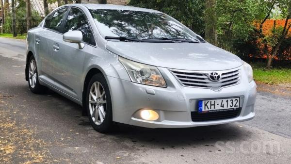 Grey Toyota Avensis 2011 in Jurmala, with an engine capacity of 1.80 L and mileage of 275 thousand km for 3900 €, photo 11 on AUTOMOTO.COM.LV