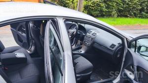 Grey Toyota Avensis 2011 in Jurmala, with an engine capacity of 1.80 L and mileage of 275 thousand km for 3900 €, photo 15 on AUTOMOTO.COM.LV