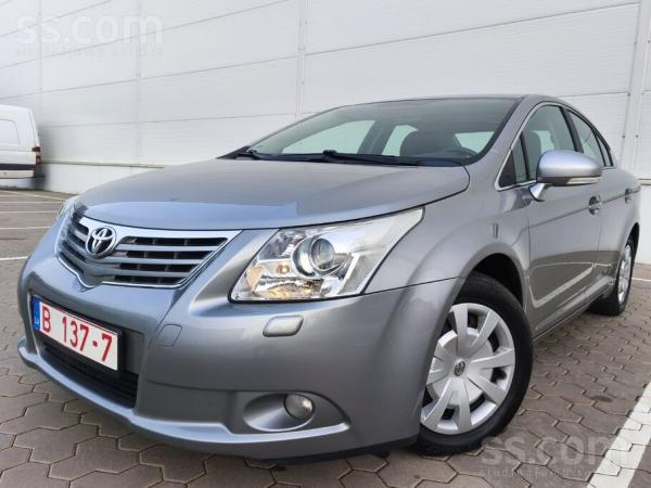 Pelēks Toyota Avensis 2011 Rīga, ar dzinēja tilpumu 2.00 L un nobraukumu 0 tūkst. km par 5600 €, foto 1 vietnē AUTOMOTO.COM.LV