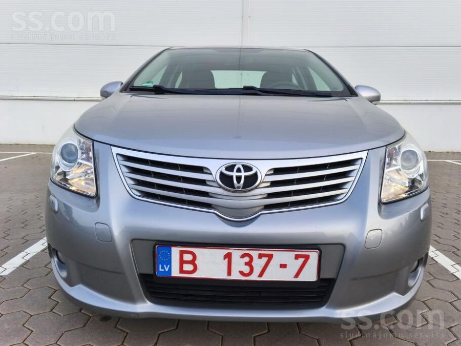 Pelēks Toyota Avensis 2011 Rīga, ar dzinēja tilpumu 2.00 L un nobraukumu 0 tūkst. km par 5600 €, foto 4 vietnē AUTOMOTO.COM.LV