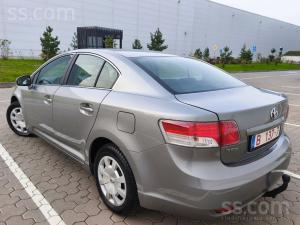 Pelēks Toyota Avensis 2011 Rīga, ar dzinēja tilpumu 2.00 L un nobraukumu 0 tūkst. km par 5600 €, foto 7 vietnē AUTOMOTO.COM.LV