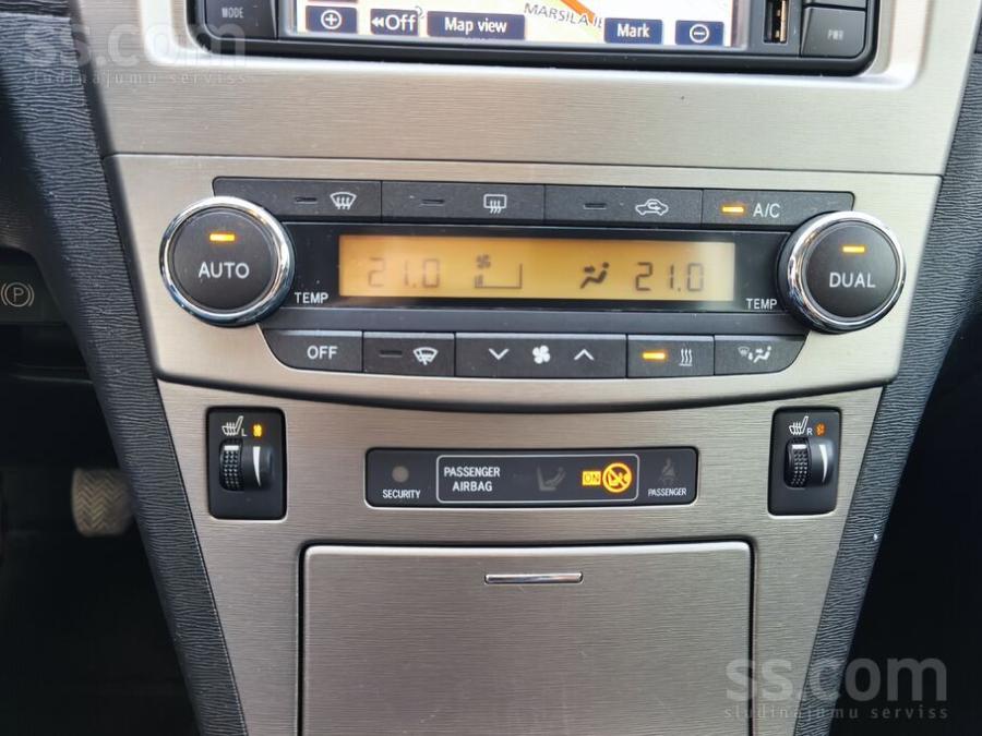 Pelēks Toyota Avensis 2011 Rīga, ar dzinēja tilpumu 2.00 L un nobraukumu 0 tūkst. km par 5600 €, foto 16 vietnē AUTOMOTO.COM.LV