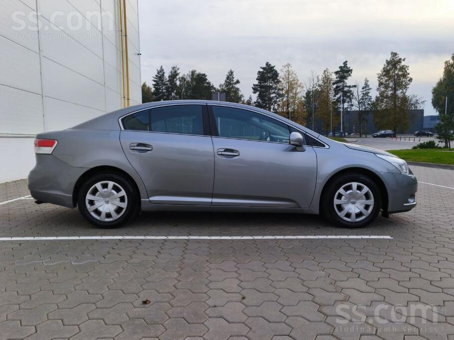 Pelēks Toyota Avensis 2011 Rīga, ar dzinēja tilpumu 2.00 L un nobraukumu 0 tūkst. km par 5600 €, foto 25 vietnē AUTOMOTO.COM.LV