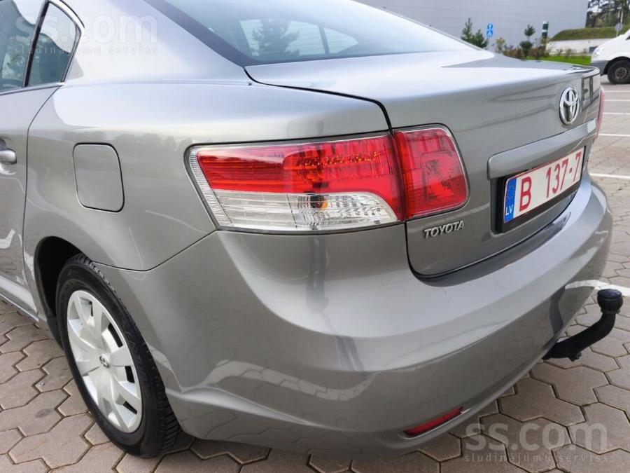 Pelēks Toyota Avensis 2011 Rīga, ar dzinēja tilpumu 2.00 L un nobraukumu 0 tūkst. km par 5600 €, foto 28 vietnē AUTOMOTO.COM.LV