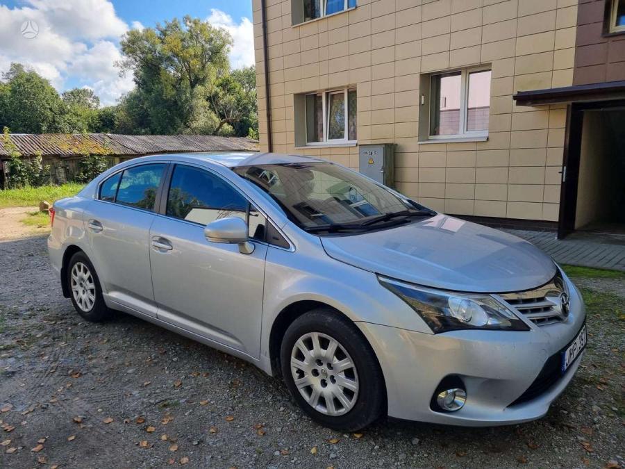 Pelēks Toyota Avensis 2012 Tauragė, ar dzinēja tilpumu 2.00 L un nobraukumu 360 tūkst. km par 3700 €, foto 2 vietnē AUTOMOTO.COM.LV