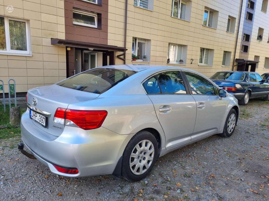Pelēks Toyota Avensis 2012 Tauragė, ar dzinēja tilpumu 2.00 L un nobraukumu 360 tūkst. km par 3700 €, foto 3 vietnē AUTOMOTO.COM.LV