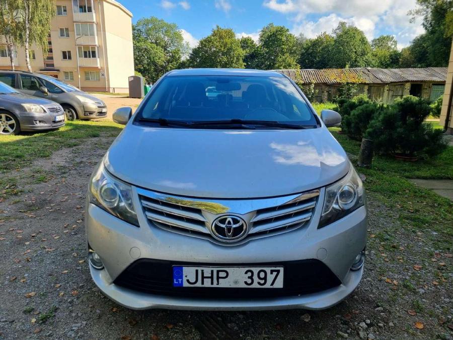 Grey Toyota Avensis 2012 in Taurage, with an engine capacity of 2.00 L and mileage of 360 thousand km for 3700 €, photo 6 on AUTOMOTO.COM.LV