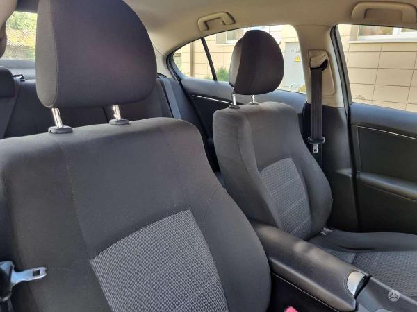 Pelēks Toyota Avensis 2012 Tauragė, ar dzinēja tilpumu 2.00 L un nobraukumu 360 tūkst. km par 3700 €, foto 11 vietnē AUTOMOTO.COM.LV