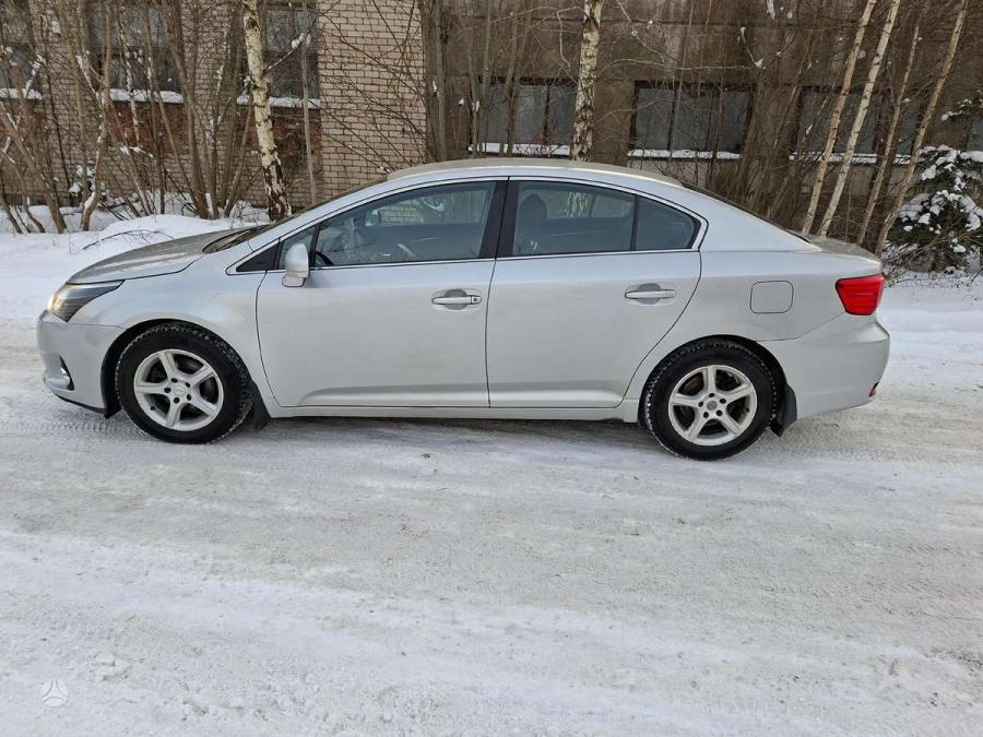 Pelēks Toyota Avensis 2012 Radviliškis, ar dzinēja tilpumu 2.00 L un nobraukumu 235 tūkst. km par 4699 €, foto 5 vietnē AUTOMOTO.COM.LV
