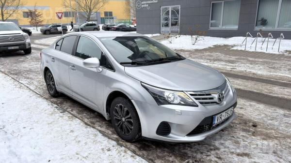 Pelēks Toyota Avensis 2012 Rīga, ar dzinēja tilpumu 1.60 L un nobraukumu 394 tūkst. km par 4100 €, foto 1 vietnē AUTOMOTO.COM.LV