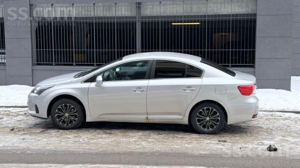 Pelēks Toyota Avensis 2012 Rīga, ar dzinēja tilpumu 1.60 L un nobraukumu 394 tūkst. km par 4100 €, foto 5 vietnē AUTOMOTO.COM.LV