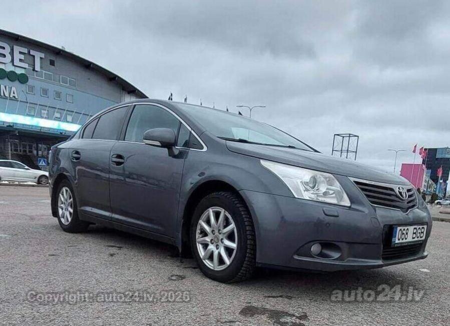 Grey Toyota Avensis 2012 in Tallinn, with an engine capacity of 1.80 L and mileage of 119 thousand km for 6700 €, photo 2 on AUTOMOTO.COM.LV