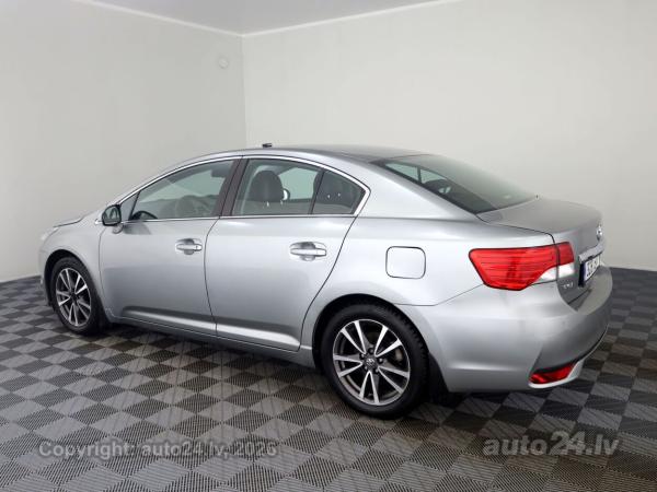Pelēks Toyota Avensis 2012 Tallina, ar dzinēja tilpumu 1.80 L un nobraukumu 219 tūkst. km par 4499 €, foto 4 vietnē AUTOMOTO.COM.LV