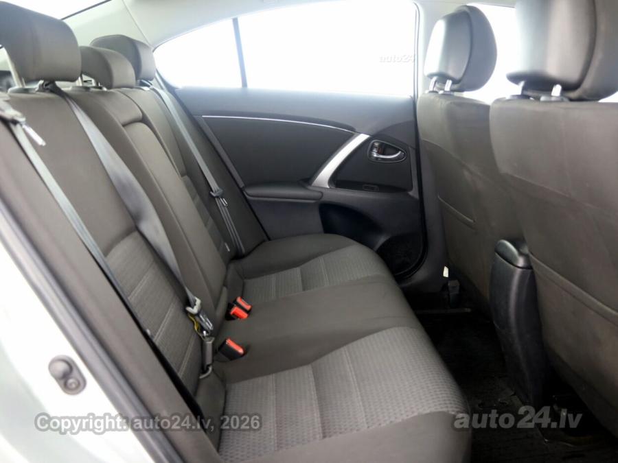 Серый Тойота Авенсис 2012 в Таллин, объемом двигателя 1.80 л и пробегом 219 тыс. км за 4499 €, фото 7 на AUTOMOTO.COM.LV