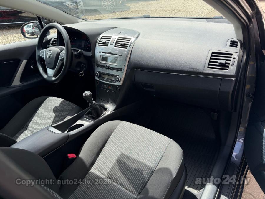 Серый Тойота Авенсис 2012 в Выру, объемом двигателя 1.60 л и пробегом 164 тыс. км за 6490 €, фото 8 на AUTOMOTO.COM.LV