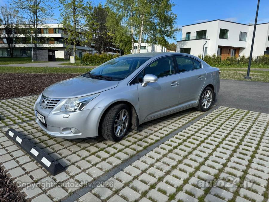 Pelēks Toyota Avensis 2012 Mardu, ar dzinēja tilpumu 1.80 L un nobraukumu 215 tūkst. km par 6200 €, foto 3 vietnē AUTOMOTO.COM.LV