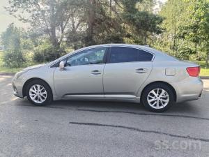 Pelēks Toyota Avensis 2012 Rīga, ar dzinēja tilpumu 2.00 L un nobraukumu 258 tūkst. km par 5950 €, foto 4 vietnē AUTOMOTO.COM.LV
