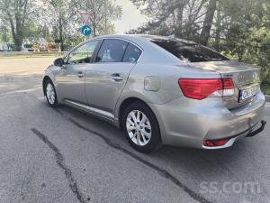 Pelēks Toyota Avensis 2012 Rīga, ar dzinēja tilpumu 2.00 L un nobraukumu 258 tūkst. km par 5950 €, foto 5 vietnē AUTOMOTO.COM.LV