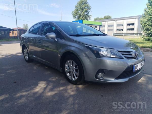 Grey Toyota Avensis 2012 in Riga, with an engine capacity of 2.00 L and mileage of 258 thousand km for 5950 €, photo 8 on AUTOMOTO.COM.LV