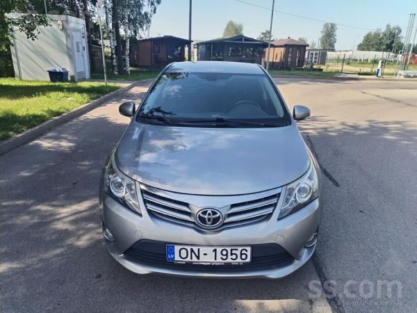 Grey Toyota Avensis 2012 in Riga, with an engine capacity of 2.00 L and mileage of 258 thousand km for 5950 €, photo 10 on AUTOMOTO.COM.LV