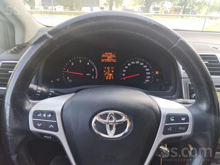 Pelēks Toyota Avensis 2012 Rīga, ar dzinēja tilpumu 2.00 L un nobraukumu 258 tūkst. km par 5950 €, foto 14 vietnē AUTOMOTO.COM.LV