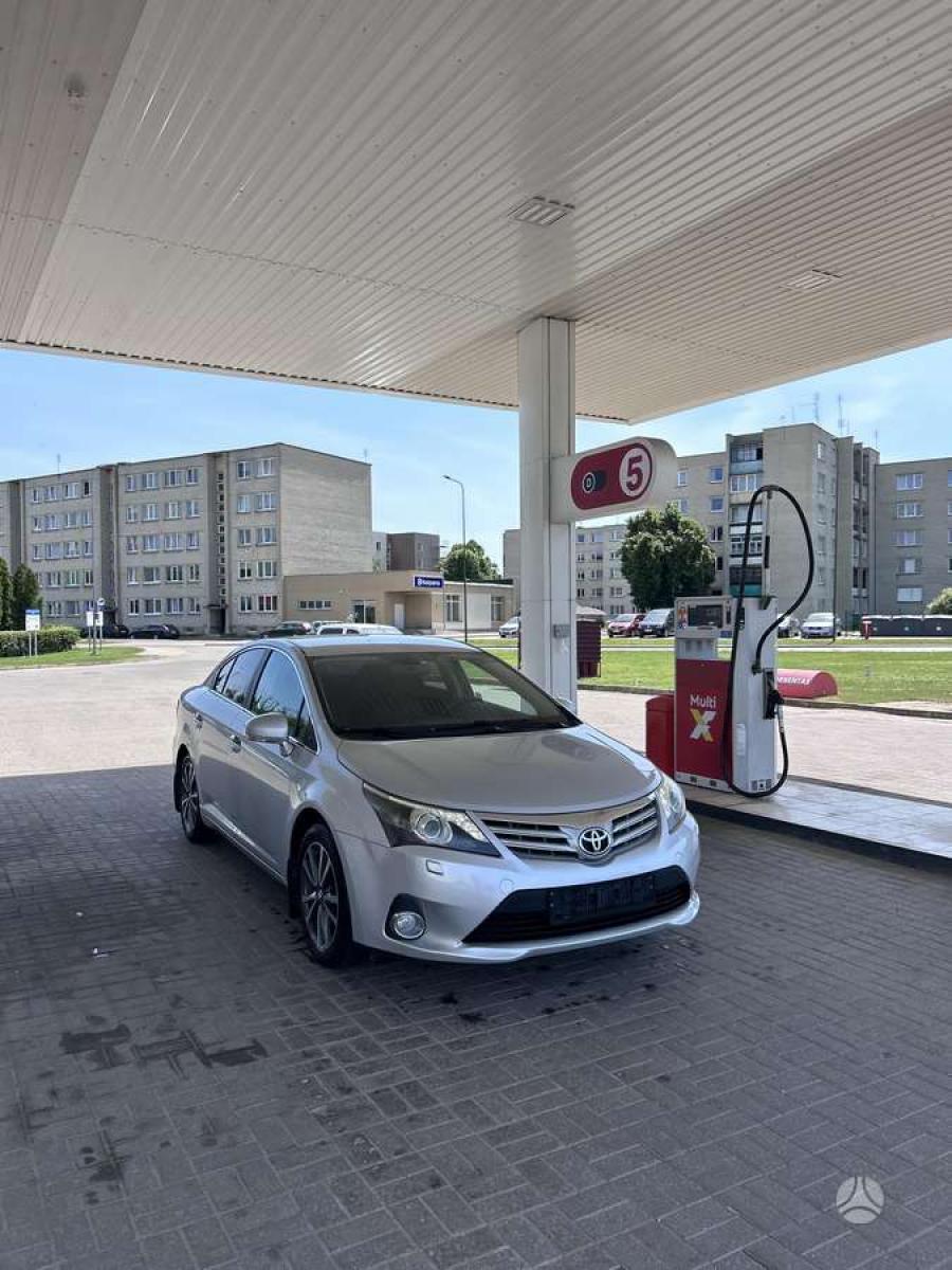 Pelēks Toyota Avensis 2012 Ukmergė, ar dzinēja tilpumu 1.80 L un nobraukumu 250 tūkst. km par 7500 €, foto 1 vietnē AUTOMOTO.COM.LV
