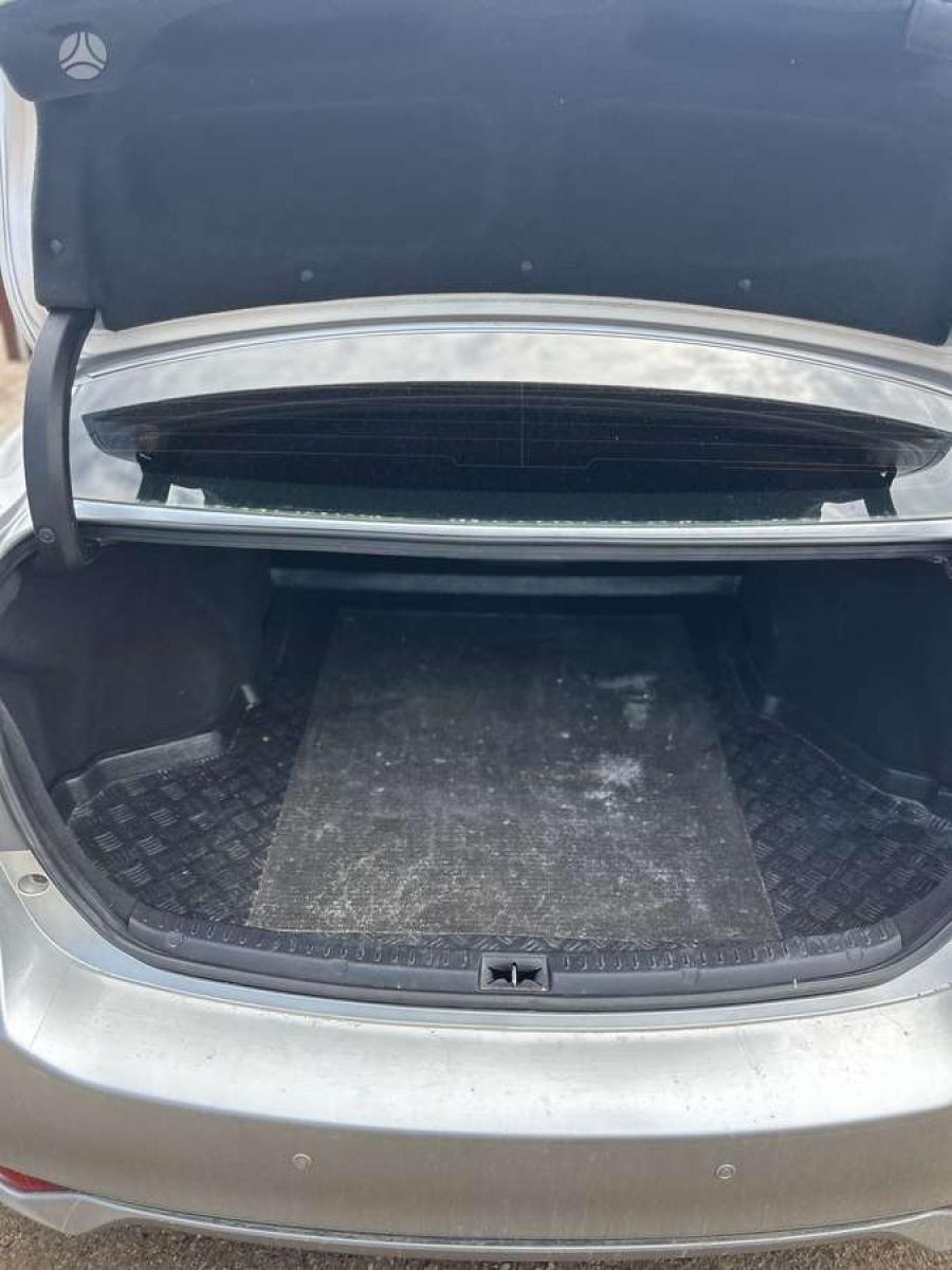 Pelēks Toyota Avensis 2012 Ukmergė, ar dzinēja tilpumu 1.80 L un nobraukumu 250 tūkst. km par 7500 €, foto 7 vietnē AUTOMOTO.COM.LV