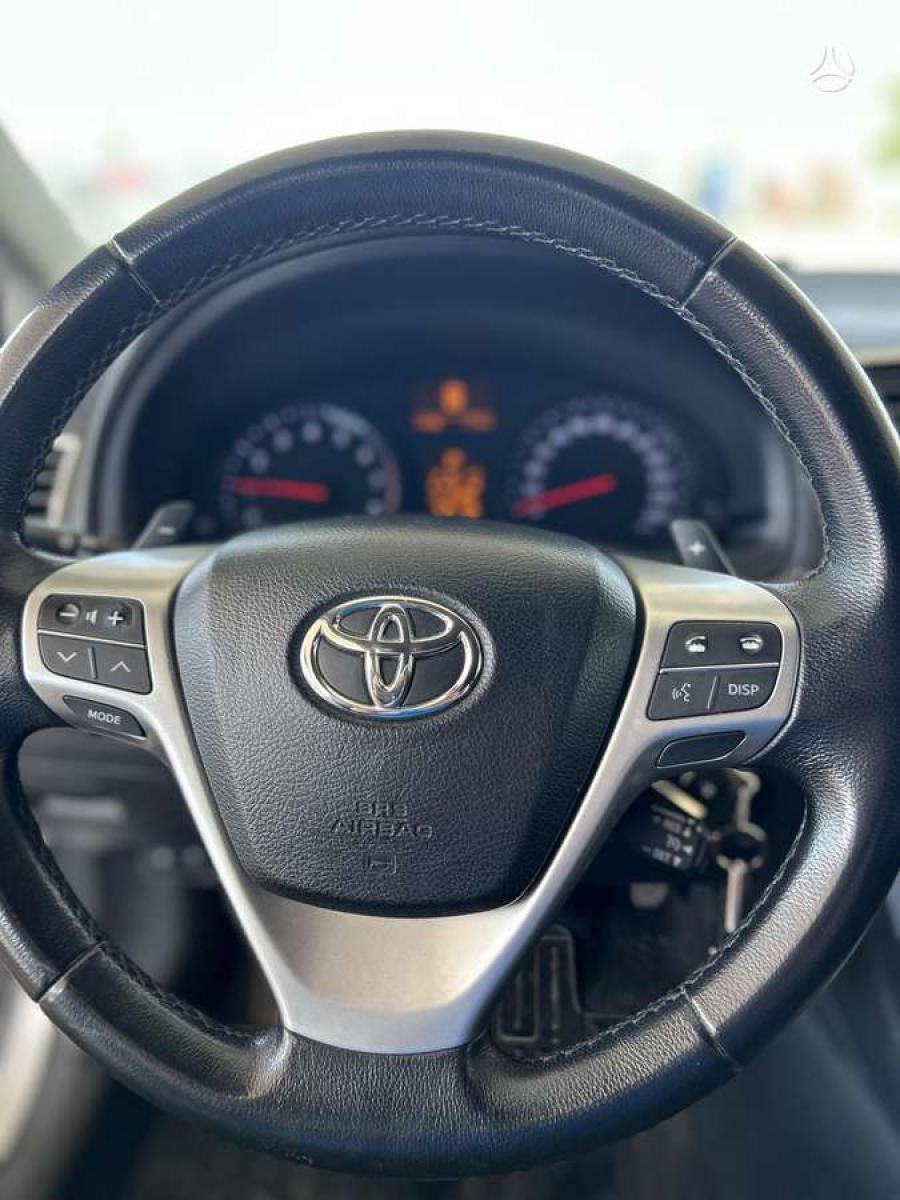 Pelēks Toyota Avensis 2012 Ukmergė, ar dzinēja tilpumu 1.80 L un nobraukumu 250 tūkst. km par 7500 €, foto 14 vietnē AUTOMOTO.COM.LV