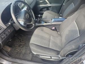 Pelēks Toyota Avensis 2012 Rīga, ar dzinēja tilpumu 1.80 L un nobraukumu 239 tūkst. km par 4500 €, foto 5 vietnē AUTOMOTO.COM.LV
