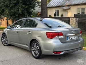 Pelēks Toyota Avensis 2012 Alīta, ar dzinēja tilpumu 2.00 L un nobraukumu 366 tūkst. km par 4350 €, foto 6 vietnē AUTOMOTO.COM.LV