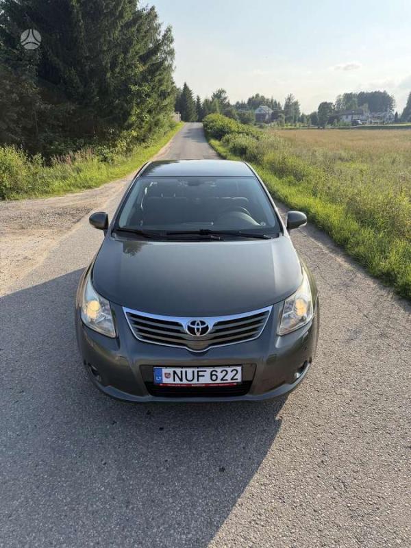 Серый Тойота Авенсис 2012 в Вильнюс, объемом двигателя 1.99 л и пробегом 234 тыс. км за 4900 €, фото 1 на AUTOMOTO.COM.LV