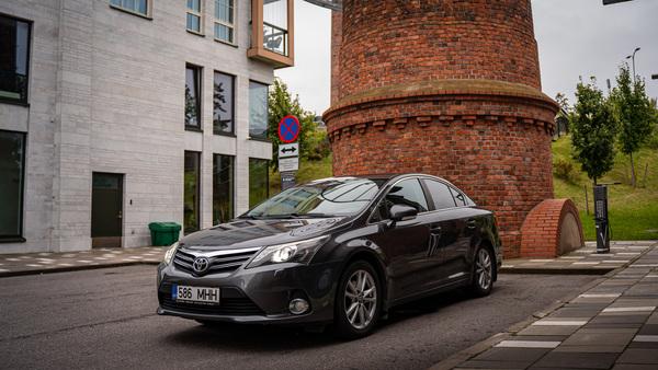 Grey Toyota Avensis 2012 in Tallinn, with an engine capacity of 0.00 L and mileage of 162 thousand km for 8000 €, photo 3 on AUTOMOTO.COM.LV