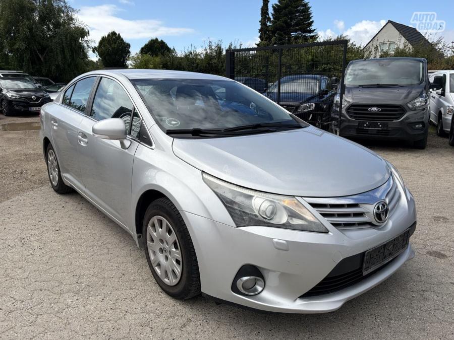 Grey Toyota Avensis 2012 in Vilnius, with an engine capacity of 2.00 L and mileage of 51 thousand km for 6999 €, photo 1 on AUTOMOTO.COM.LV
