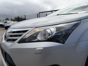 Grey Toyota Avensis 2012 in Vilnius, with an engine capacity of 2.00 L and mileage of 51 thousand km for 6999 €, photo 5 on AUTOMOTO.COM.LV