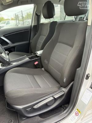 Grey Toyota Avensis 2012 in Vilnius, with an engine capacity of 2.00 L and mileage of 51 thousand km for 6999 €, photo 13 on AUTOMOTO.COM.LV