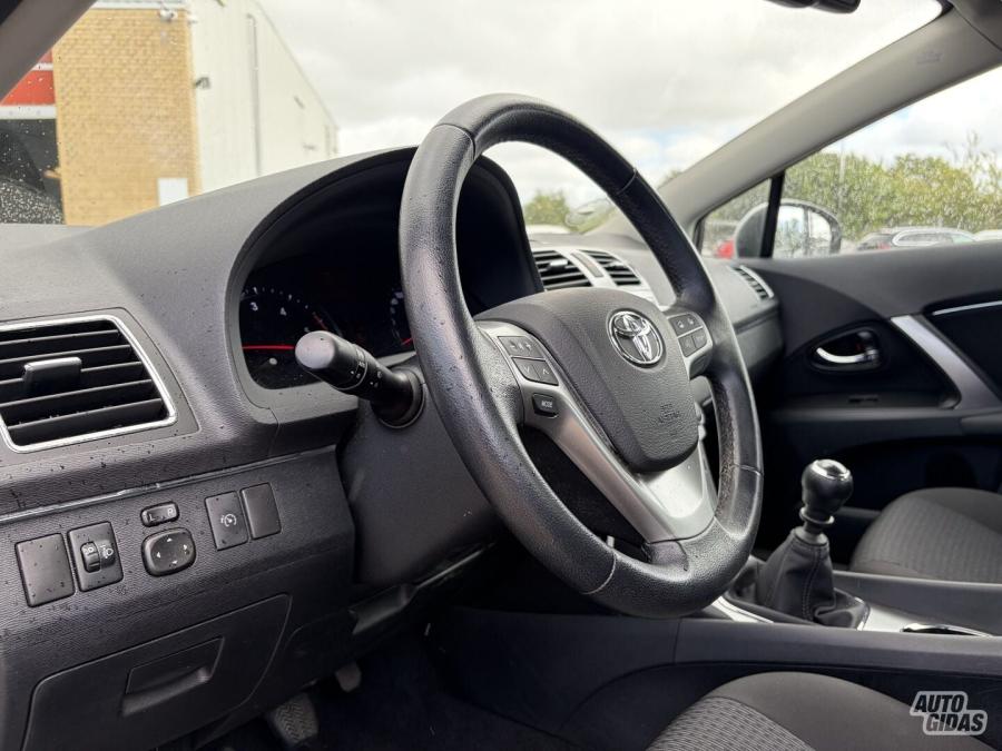 Grey Toyota Avensis 2012 in Vilnius, with an engine capacity of 2.00 L and mileage of 51 thousand km for 6999 €, photo 15 on AUTOMOTO.COM.LV