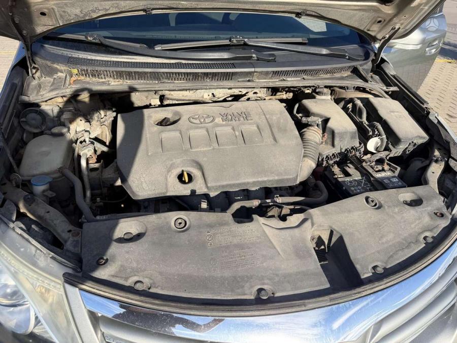 Grey Toyota Avensis 2012 in Vilnius, with an engine capacity of 1.60 L and mileage of 302 thousand km for 3200 €, photo 6 on AUTOMOTO.COM.LV