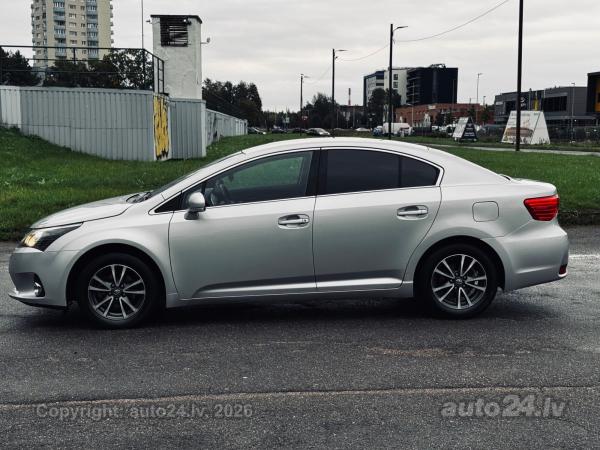 Grey Toyota Avensis 2012 in Tallinn, with an engine capacity of 2.00 L and mileage of 250 thousand km for 5390 €, photo 3 on AUTOMOTO.COM.LV
