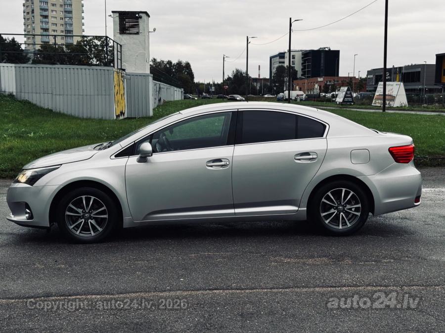 Grey Toyota Avensis 2012 in Tallinn, with an engine capacity of 2.00 L and mileage of 250 thousand km for 5390 €, photo 3 on AUTOMOTO.COM.LV