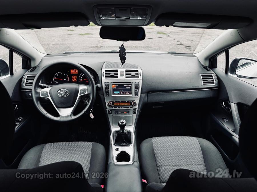 Grey Toyota Avensis 2012 in Tallinn, with an engine capacity of 2.00 L and mileage of 250 thousand km for 5390 €, photo 7 on AUTOMOTO.COM.LV