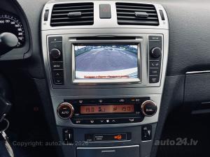 Grey Toyota Avensis 2012 in Tallinn, with an engine capacity of 2.00 L and mileage of 250 thousand km for 5390 €, photo 8 on AUTOMOTO.COM.LV