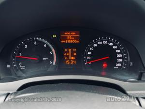 Grey Toyota Avensis 2012 in Tallinn, with an engine capacity of 2.00 L and mileage of 250 thousand km for 5390 €, photo 9 on AUTOMOTO.COM.LV
