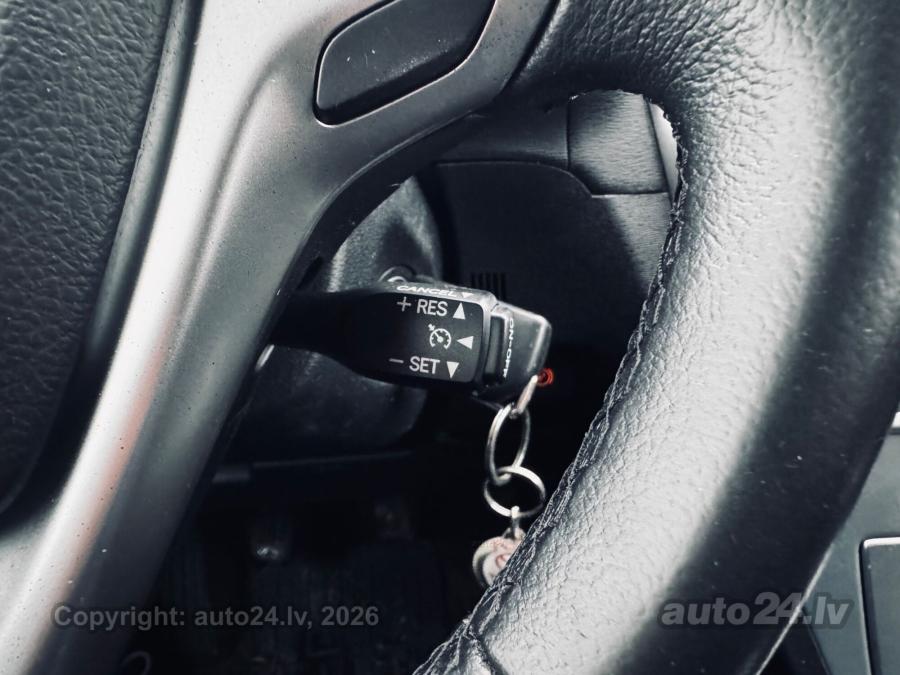 Grey Toyota Avensis 2012 in Tallinn, with an engine capacity of 2.00 L and mileage of 250 thousand km for 5390 €, photo 16 on AUTOMOTO.COM.LV