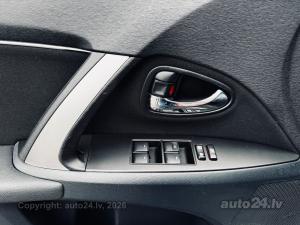 Grey Toyota Avensis 2012 in Tallinn, with an engine capacity of 2.00 L and mileage of 250 thousand km for 5390 €, photo 17 on AUTOMOTO.COM.LV