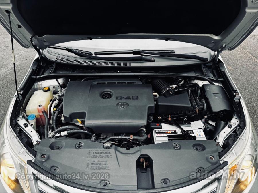 Grey Toyota Avensis 2012 in Tallinn, with an engine capacity of 2.00 L and mileage of 250 thousand km for 5390 €, photo 18 on AUTOMOTO.COM.LV