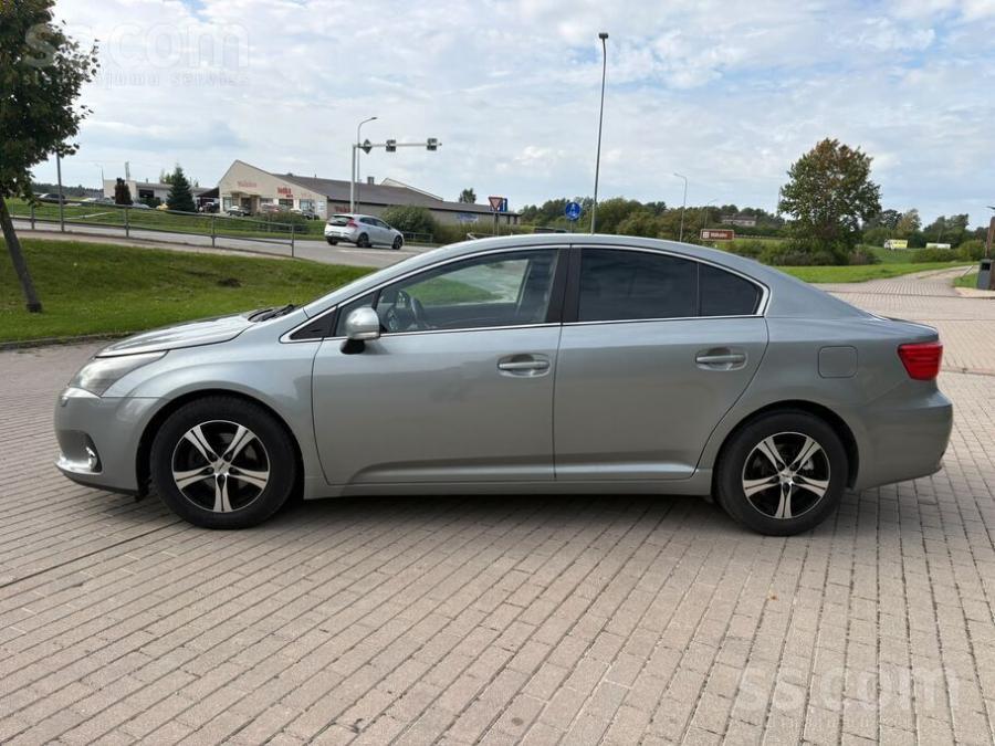 Серый Тойота Авенсис 2012 в Тукумс, объемом двигателя 1.80 л и пробегом 186 тыс. км за 5700 €, фото 3 на AUTOMOTO.COM.LV