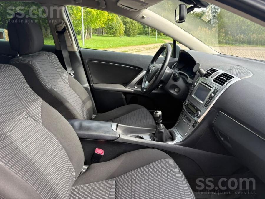Серый Тойота Авенсис 2012 в Тукумс, объемом двигателя 1.80 л и пробегом 186 тыс. км за 5700 €, фото 8 на AUTOMOTO.COM.LV